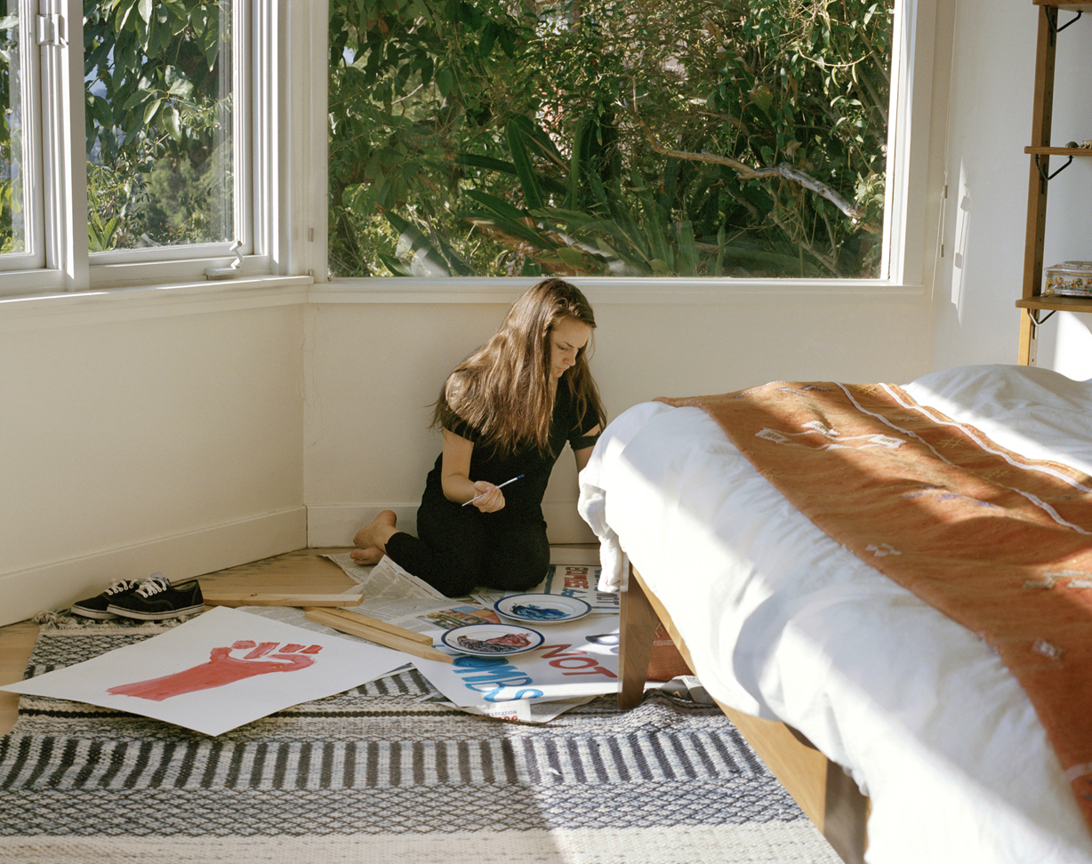 FOTODOKS — Buck Ellison Living Trust